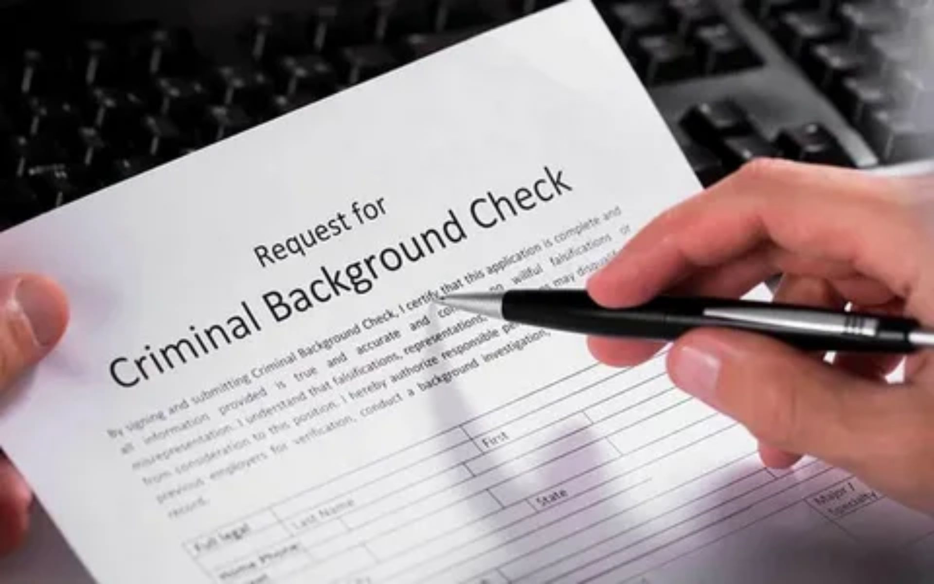 How Far Back Does a Security Guard Background Check Go?